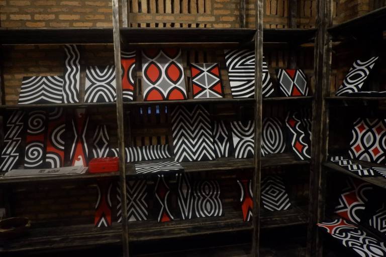 Imigongo, a traditional painting form from Rwanda. – My Virtual World Trip
